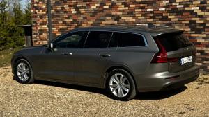 Grey Volvo V60 2019 in Riga, with an engine capacity of 2.00 L and mileage of 201 thousand km for 16500 €, photo 7 on AUTOMOTO.COM.LV