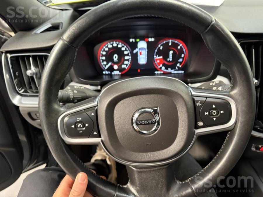 Серый Вольво B60 2019 в Рига, объемом двигателя 2.00 л и пробегом 104 тыс. км за 17450 €, фото 8 на AUTOMOTO.COM.LV