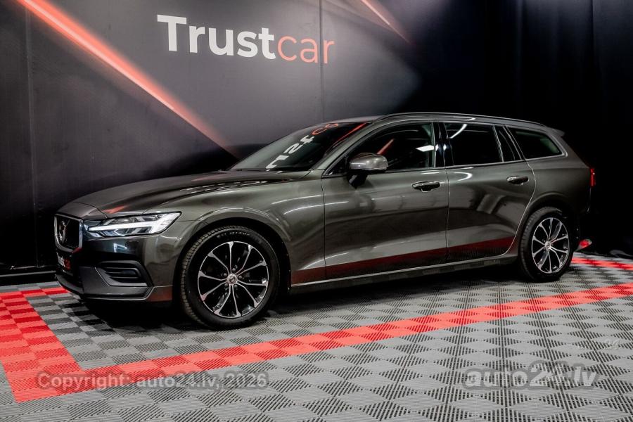Grey Volvo V60 2019 in Parnu, with an engine capacity of 2.00 L and mileage of 251 thousand km for 14500 €, photo 5 on AUTOMOTO.COM.LV