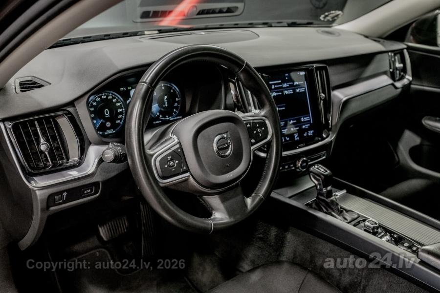 Grey Volvo V60 2019 in Parnu, with an engine capacity of 2.00 L and mileage of 251 thousand km for 14500 €, photo 13 on AUTOMOTO.COM.LV