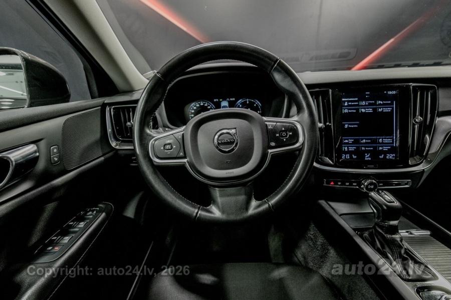 Grey Volvo V60 2019 in Parnu, with an engine capacity of 2.00 L and mileage of 251 thousand km for 14500 €, photo 17 on AUTOMOTO.COM.LV