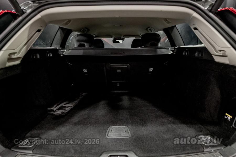 Grey Volvo V60 2019 in Parnu, with an engine capacity of 2.00 L and mileage of 251 thousand km for 14500 €, photo 20 on AUTOMOTO.COM.LV