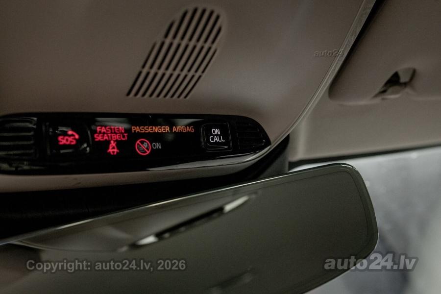Grey Volvo V60 2019 in Parnu, with an engine capacity of 2.00 L and mileage of 251 thousand km for 14500 €, photo 26 on AUTOMOTO.COM.LV
