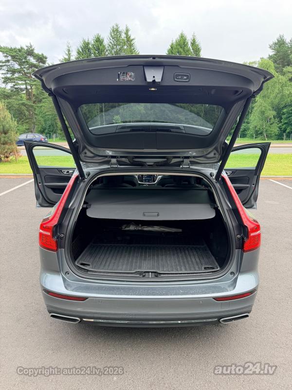 Pelēks Volvo V60 2019 Tallina, ar dzinēja tilpumu 2.00 L un nobraukumu 172 tūkst. km par 17900 €, foto 3 vietnē AUTOMOTO.COM.LV