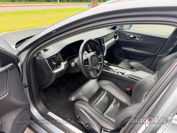 Pelēks Volvo V60 2019 Tallina, ar dzinēja tilpumu 2.00 L un nobraukumu 172 tūkst. km par 17900 €, foto 5 vietnē AUTOMOTO.COM.LV