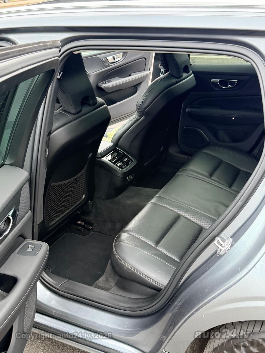 Pelēks Volvo V60 2019 Tallina, ar dzinēja tilpumu 2.00 L un nobraukumu 172 tūkst. km par 17900 €, foto 12 vietnē AUTOMOTO.COM.LV