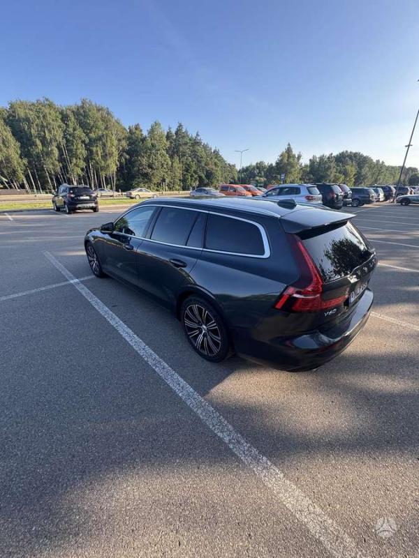 Pelēks Volvo V60 2019 Kauņa, ar dzinēja tilpumu 1.97 L un nobraukumu 275 tūkst. km par 14900 €, foto 3 vietnē AUTOMOTO.COM.LV