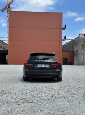 Grey Volvo V60 2019 in Tallinn, with an engine capacity of 2.00 L and mileage of 284 thousand km for 11500 €, photo 6 on AUTOMOTO.COM.LV