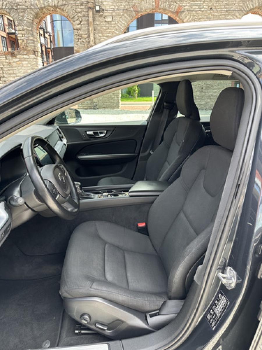 Grey Volvo V60 2019 in Tallinn, with an engine capacity of 2.00 L and mileage of 284 thousand km for 11500 €, photo 9 on AUTOMOTO.COM.LV