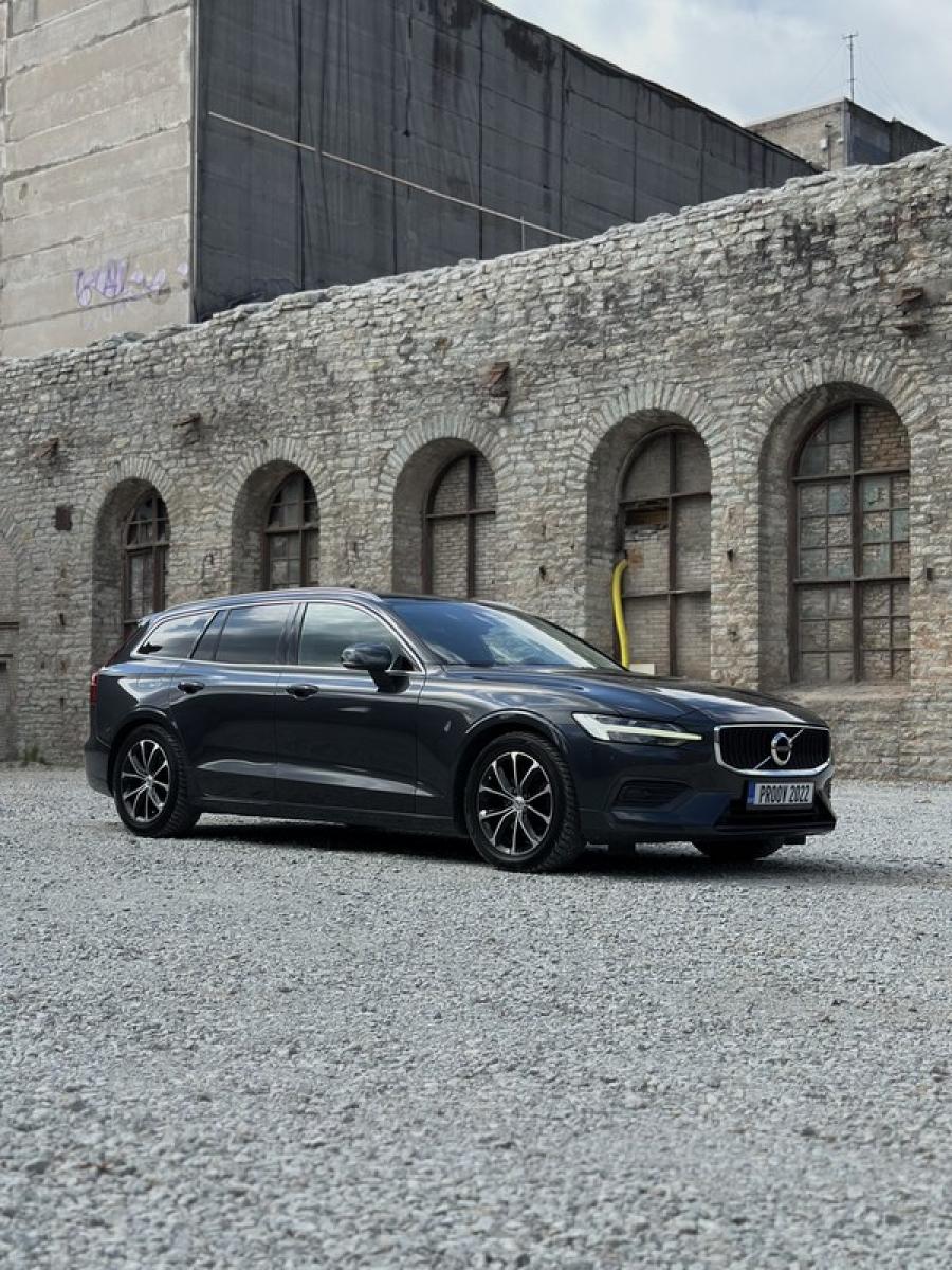Grey Volvo V60 2019 in Tallinn, with an engine capacity of 2.00 L and mileage of 284 thousand km for 11500 €, photo 17 on AUTOMOTO.COM.LV