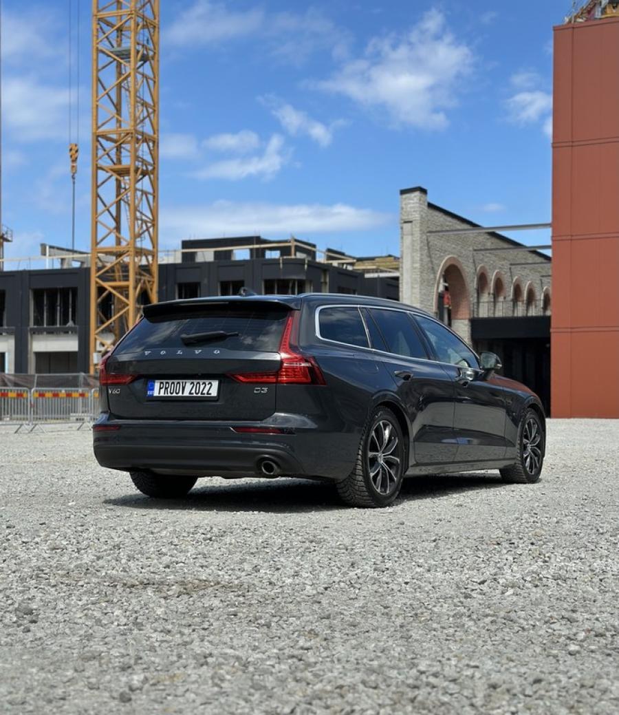 Grey Volvo V60 2019 in Tallinn, with an engine capacity of 2.00 L and mileage of 284 thousand km for 11500 €, photo 18 on AUTOMOTO.COM.LV