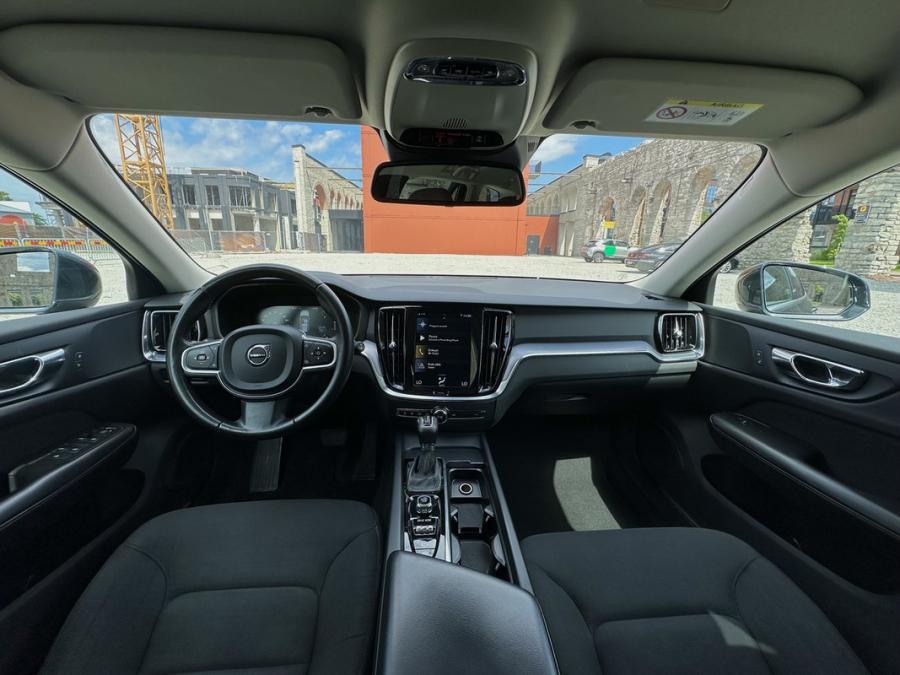 Grey Volvo V60 2019 in Tallinn, with an engine capacity of 2.00 L and mileage of 284 thousand km for 11500 €, photo 24 on AUTOMOTO.COM.LV