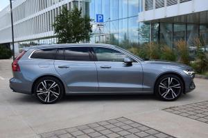 Pelēks Volvo V60 2019 Viļņa, ar dzinēja tilpumu 1.97 L un nobraukumu 240 tūkst. km par 14800 €, foto 14 vietnē AUTOMOTO.COM.LV