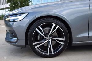 Pelēks Volvo V60 2019 Viļņa, ar dzinēja tilpumu 1.97 L un nobraukumu 240 tūkst. km par 14800 €, foto 15 vietnē AUTOMOTO.COM.LV