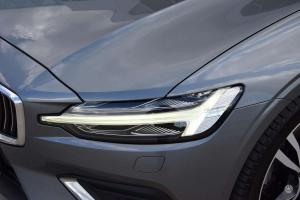 Pelēks Volvo V60 2019 Viļņa, ar dzinēja tilpumu 1.97 L un nobraukumu 240 tūkst. km par 14800 €, foto 17 vietnē AUTOMOTO.COM.LV