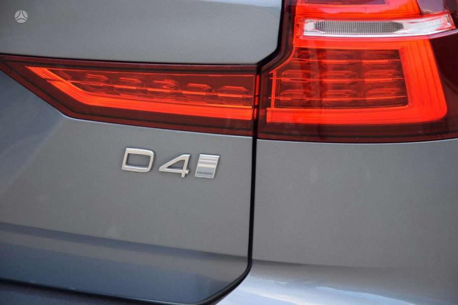Pelēks Volvo V60 2019 Viļņa, ar dzinēja tilpumu 1.97 L un nobraukumu 240 tūkst. km par 14800 €, foto 18 vietnē AUTOMOTO.COM.LV