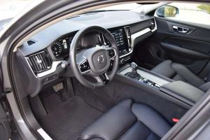 Pelēks Volvo V60 2019 Viļņa, ar dzinēja tilpumu 1.97 L un nobraukumu 240 tūkst. km par 14800 €, foto 21 vietnē AUTOMOTO.COM.LV