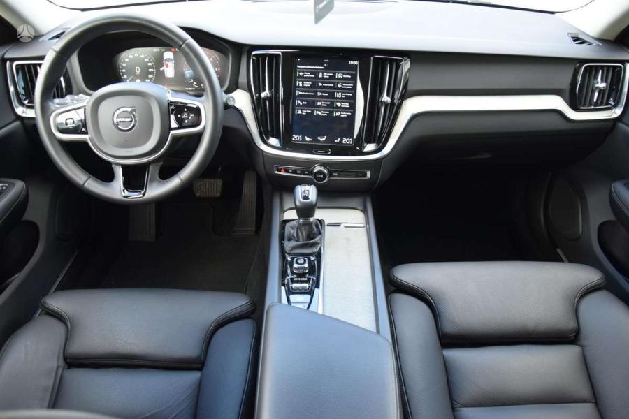 Pelēks Volvo V60 2019 Viļņa, ar dzinēja tilpumu 1.97 L un nobraukumu 240 tūkst. km par 14800 €, foto 22 vietnē AUTOMOTO.COM.LV