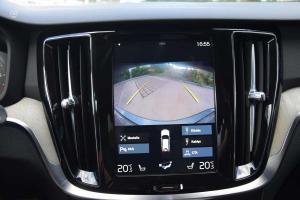Pelēks Volvo V60 2019 Viļņa, ar dzinēja tilpumu 1.97 L un nobraukumu 240 tūkst. km par 14800 €, foto 28 vietnē AUTOMOTO.COM.LV