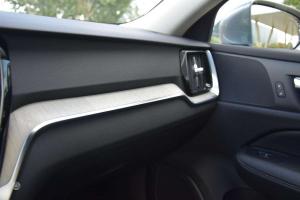 Pelēks Volvo V60 2019 Viļņa, ar dzinēja tilpumu 1.97 L un nobraukumu 240 tūkst. km par 14800 €, foto 30 vietnē AUTOMOTO.COM.LV