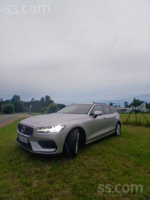Pelēks Volvo V60 2019 Rīga, ar dzinēja tilpumu 2.00 L un nobraukumu 295 tūkst. km par 14400 €, foto 3 vietnē AUTOMOTO.COM.LV