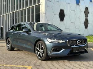 Pelēks Volvo V60 2019 Viļņa, ar dzinēja tilpumu 1.97 L un nobraukumu 101 tūkst. km par 27199 €, foto 4 vietnē AUTOMOTO.COM.LV