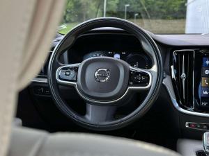 Pelēks Volvo V60 2019 Viļņa, ar dzinēja tilpumu 1.97 L un nobraukumu 101 tūkst. km par 27199 €, foto 16 vietnē AUTOMOTO.COM.LV