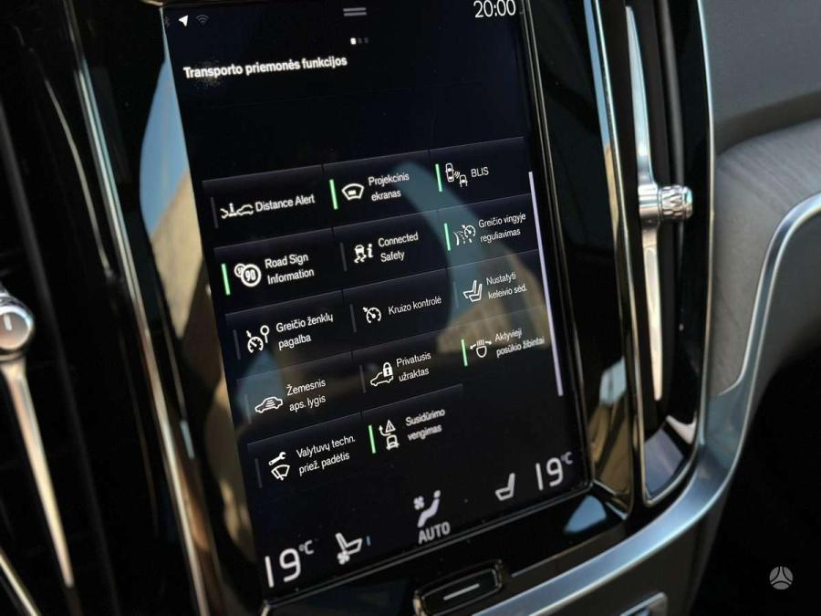 Pelēks Volvo V60 2019 Viļņa, ar dzinēja tilpumu 1.97 L un nobraukumu 101 tūkst. km par 27199 €, foto 31 vietnē AUTOMOTO.COM.LV