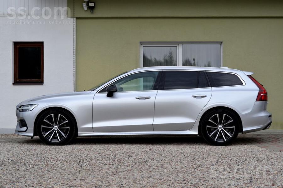 Grey Volvo V60 2019 in Tukums, with an engine capacity of 2.00 L and mileage of 222 thousand km for 17990 €, photo 11 on AUTOMOTO.COM.LV