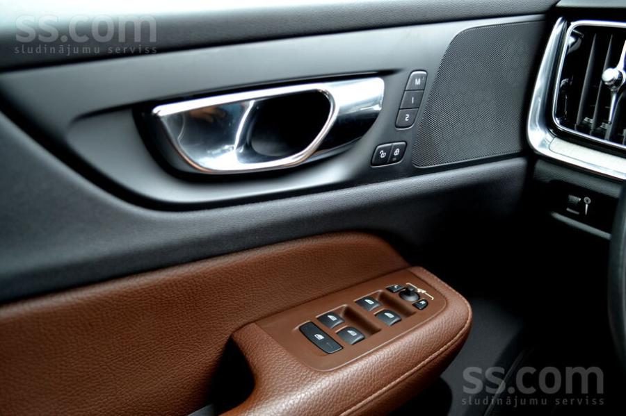 Grey Volvo V60 2019 in Tukums, with an engine capacity of 2.00 L and mileage of 222 thousand km for 17990 €, photo 27 on AUTOMOTO.COM.LV