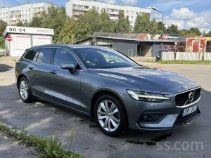 Grey Volvo V60 2019 in Riga, with an engine capacity of 2.00 L and mileage of 106 thousand km for 16750 €, photo 3 on AUTOMOTO.COM.LV