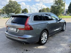 Grey Volvo V60 2019 in Riga, with an engine capacity of 2.00 L and mileage of 106 thousand km for 16750 €, photo 5 on AUTOMOTO.COM.LV
