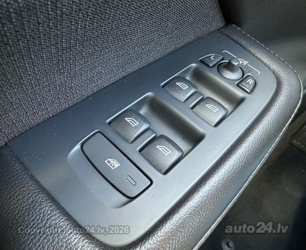 Вольво B60 2019 в Тарту на AUTOMOTO.COM.LV Серый Вольво B60 2019 в Тарту, объемом двигателя 2.00 л и пробегом 172 тыс. км за 14950 €, фото 6 на AUTOMOTO.COM.LV