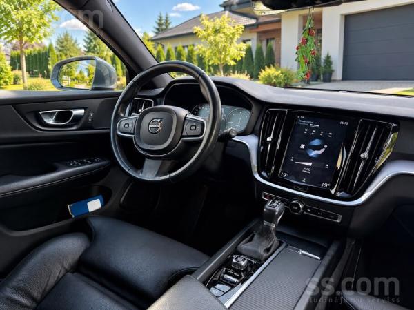 Volvo V60 2019 Rīga vietnē Pelēks Volvo V60 2019 Rīga, ar dzinēja tilpumu 2.00 L un nobraukumu 106 tūkst. km par 16999 €, foto 6 vietnē AUTOMOTO.COM.LV