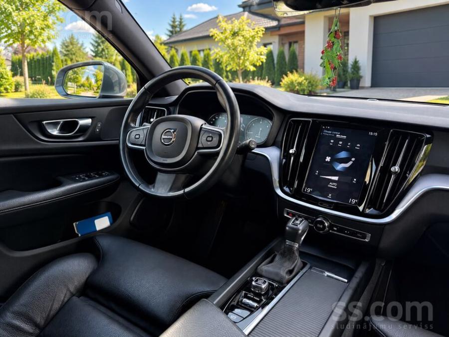 Grey Volvo V60 2019 in Riga, with an engine capacity of 2.00 L and mileage of 106 thousand km for 16999 €, photo 6 on AUTOMOTO.COM.LV