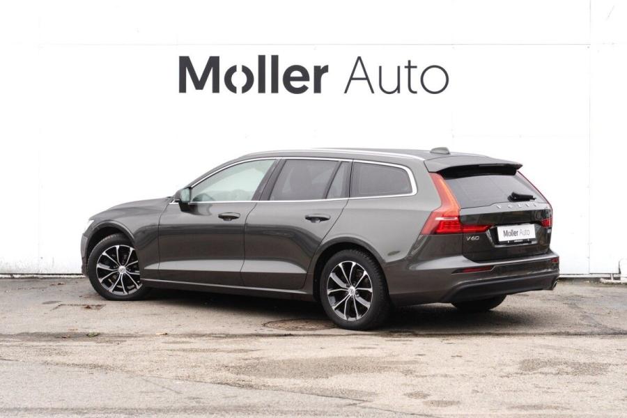 Pelēks Volvo V60 2019 Rīga, ar dzinēja tilpumu 2.00 L un nobraukumu 163 tūkst. km par 15950 €, foto 4 vietnē AUTOMOTO.COM.LV