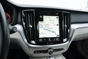 Pelēks Volvo V60 2019 Rīga, ar dzinēja tilpumu 2.00 L un nobraukumu 163 tūkst. km par 15950 €, foto 21 vietnē AUTOMOTO.COM.LV