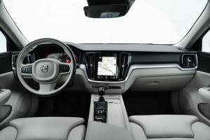 Pelēks Volvo V60 2019 Rīga, ar dzinēja tilpumu 2.00 L un nobraukumu 163 tūkst. km par 15950 €, foto 26 vietnē AUTOMOTO.COM.LV