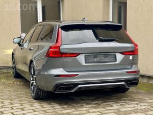 Pelēks Volvo V60 2020 Rīga, ar dzinēja tilpumu 2.00 L un nobraukumu 0 tūkst. km par 30500 €, foto 4 vietnē AUTOMOTO.COM.LV