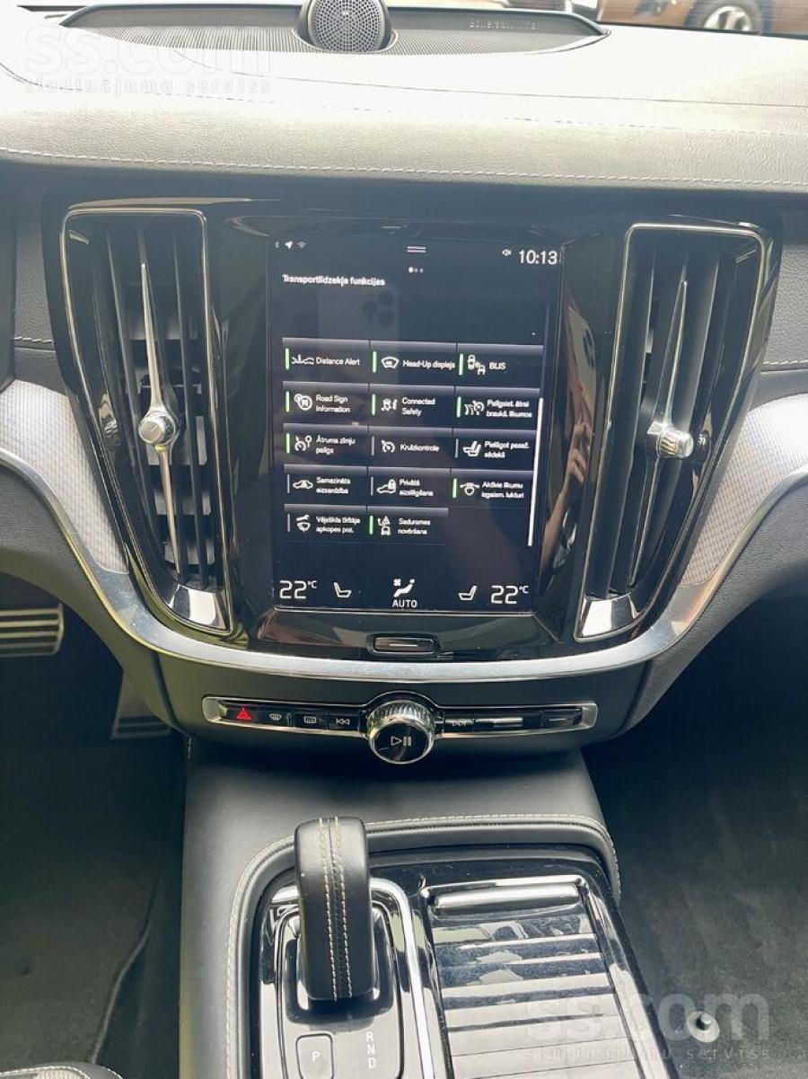 Pelēks Volvo V60 2020 Rīga, ar dzinēja tilpumu 2.00 L un nobraukumu 0 tūkst. km par 30500 €, foto 8 vietnē AUTOMOTO.COM.LV