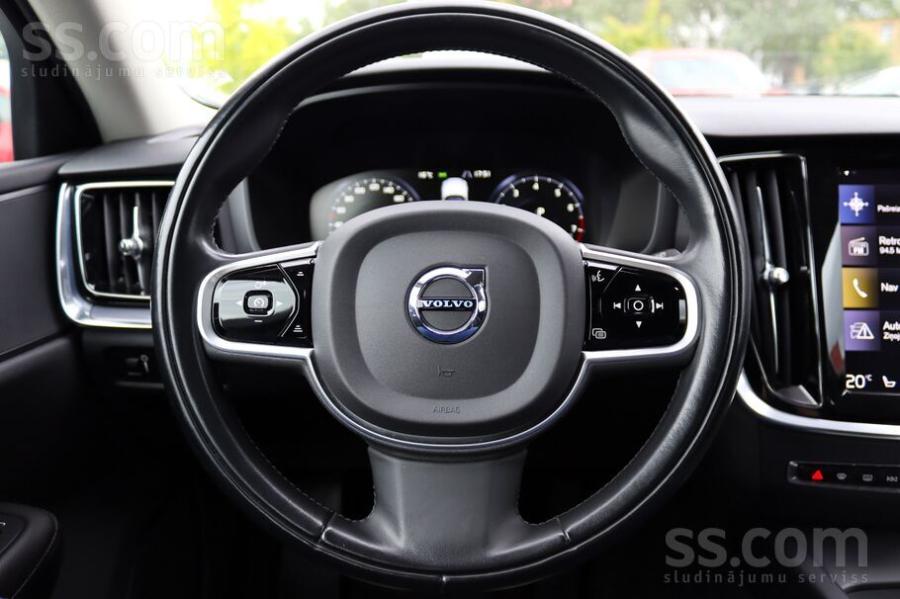 Pelēks Volvo V60 2020 Rīga, ar dzinēja tilpumu 2.00 L un nobraukumu 187 tūkst. km par 20900 €, foto 11 vietnē AUTOMOTO.COM.LV