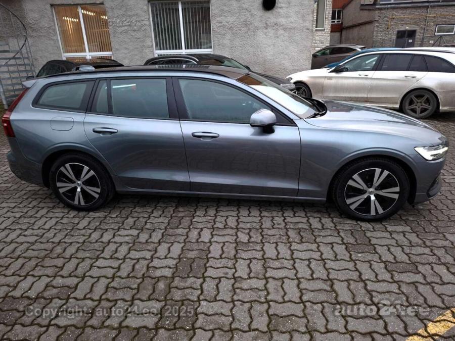 Pelēks Volvo V60 2020 Tallina, ar dzinēja tilpumu 2.00 L un nobraukumu 248 tūkst. km par 15900 €, foto 2 vietnē AUTOMOTO.COM.LV