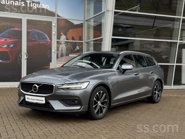 Grey Volvo V60 2020 in Valmiera, with an engine capacity of 2.00 L and mileage of 183 thousand km for 19900 €, photo 3 on AUTOMOTO.COM.LV