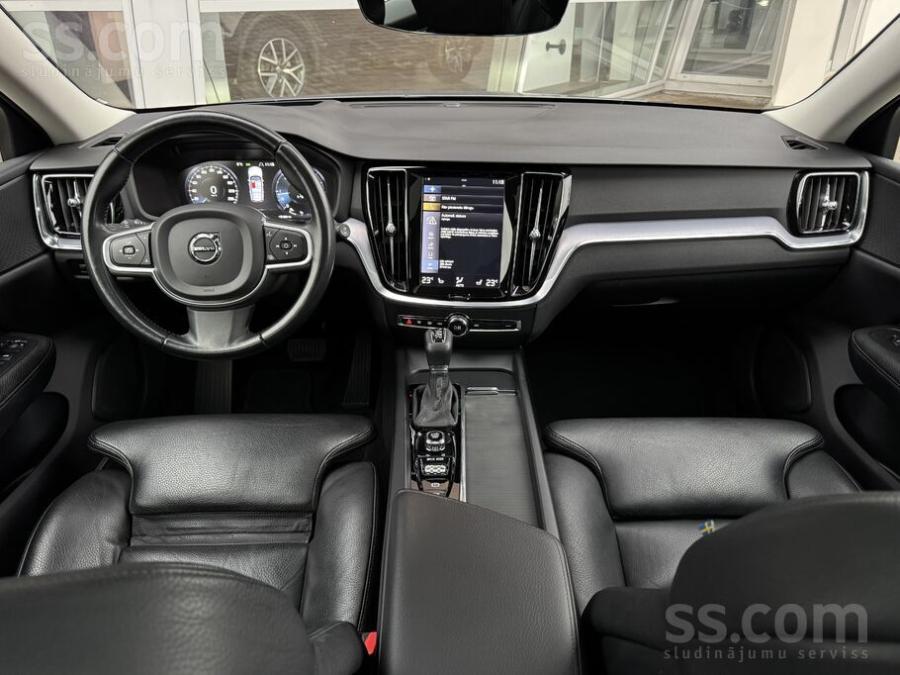 Pelēks Volvo V60 2020 Valmiera, ar dzinēja tilpumu 2.00 L un nobraukumu 183 tūkst. km par 19900 €, foto 20 vietnē AUTOMOTO.COM.LV
