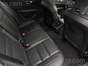 Pelēks Volvo V60 2020 Valmiera, ar dzinēja tilpumu 2.00 L un nobraukumu 183 tūkst. km par 19900 €, foto 24 vietnē AUTOMOTO.COM.LV