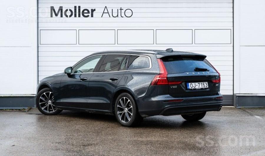 Grey Volvo V60 2020 in Riga, with an engine capacity of 2.00 L and mileage of 181 thousand km for 18500 €, photo 3 on AUTOMOTO.COM.LV