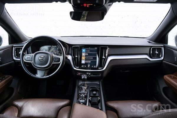Pelēks Volvo V60 2020 Rīga, ar dzinēja tilpumu 2.00 L un nobraukumu 181 tūkst. km par 18500 €, foto 8 vietnē AUTOMOTO.COM.LV