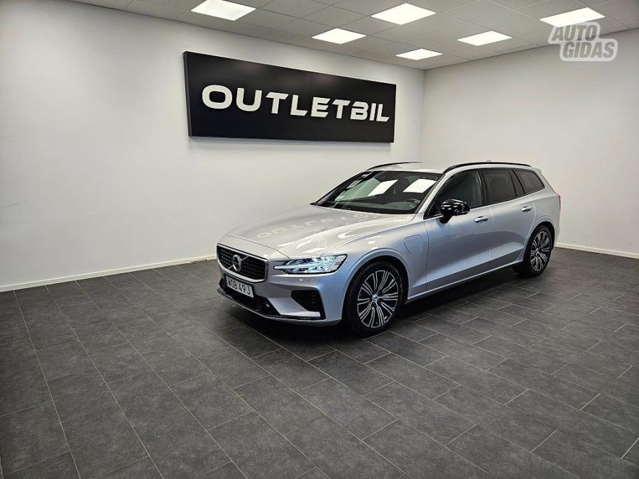 Grey Volvo V60 2020 in Kaunas, with an engine capacity of 0.00 L and mileage of 73 thousand km for 36192 €, photo 1 on AUTOMOTO.COM.LV