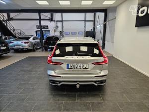 Grey Volvo V60 2020 in Kaunas, with an engine capacity of 0.00 L and mileage of 73 thousand km for 36192 €, photo 7 on AUTOMOTO.COM.LV