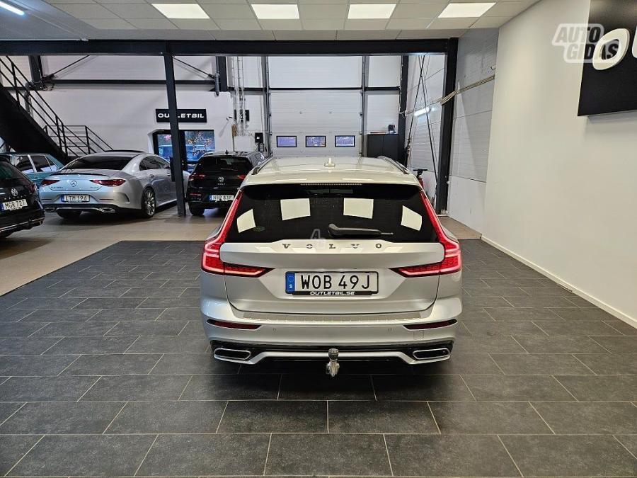 Grey Volvo V60 2020 in Kaunas, with an engine capacity of 0.00 L and mileage of 73 thousand km for 36192 €, photo 7 on AUTOMOTO.COM.LV